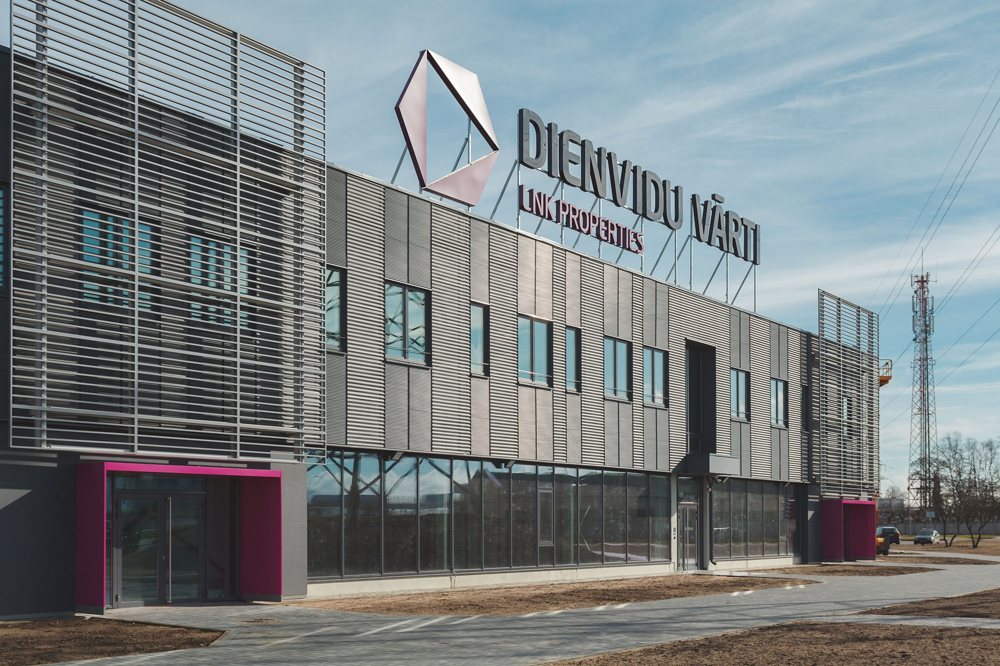 Dienvidu vārti - LNK Properties